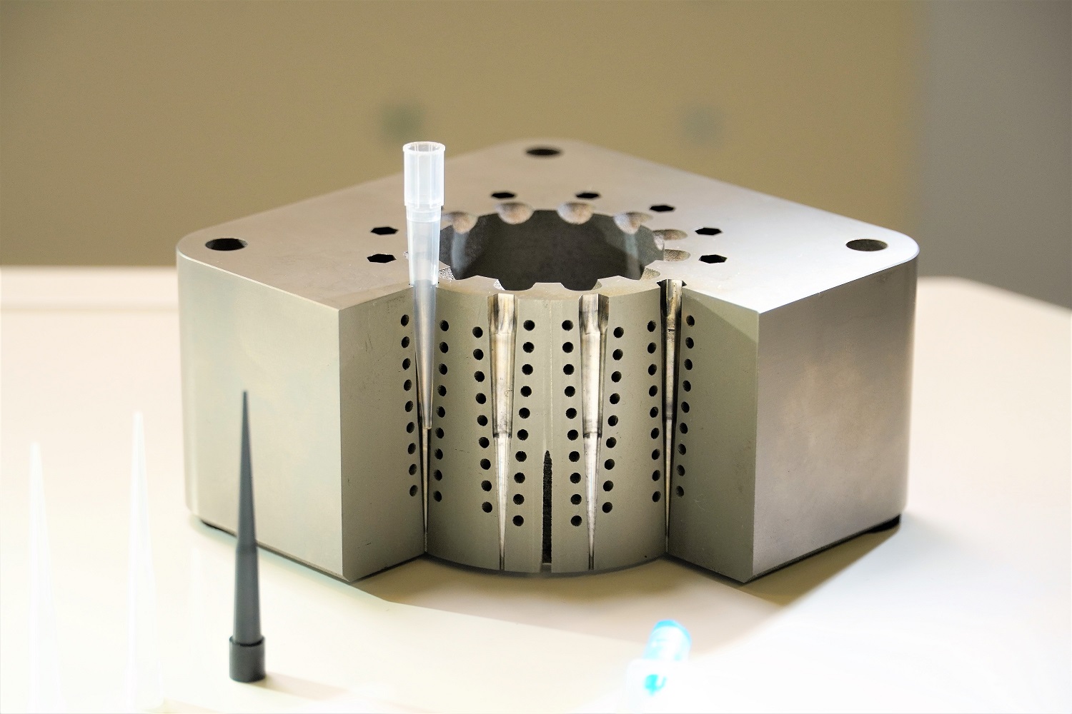 GF Machining Solutions presents the CUT S 400 Dedicated for turbine ...