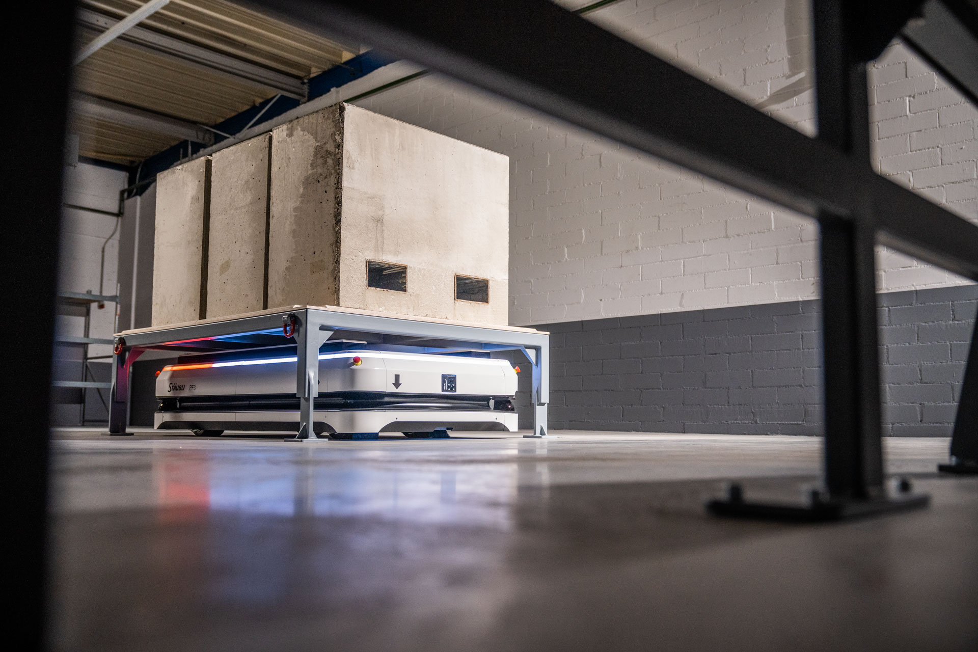 Stäubli Introduces Compact All-Purpose AGV With Ultra-High Payload ...